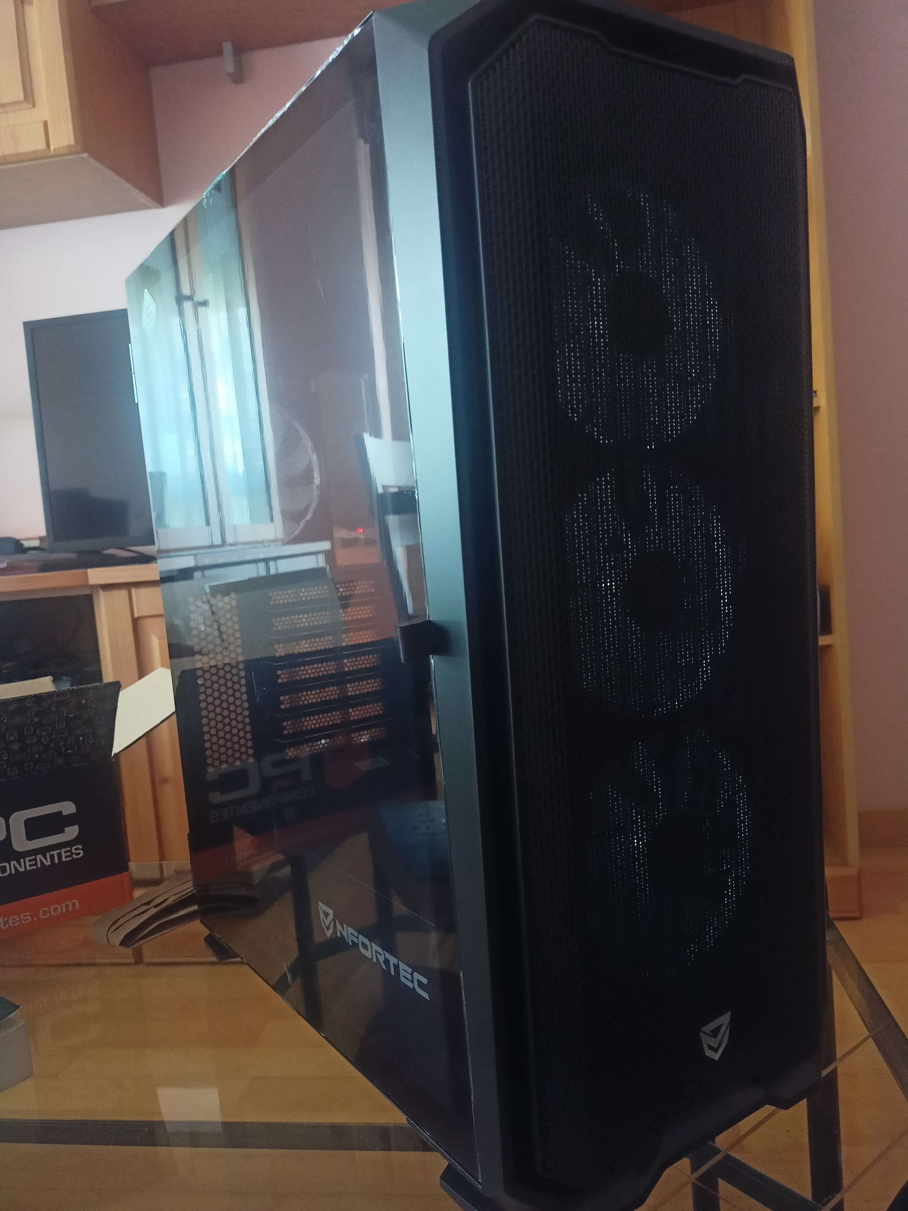 Nfortec Krater X Cristal Templado USB 3.0 ARGB Negra | PcComponentes.com